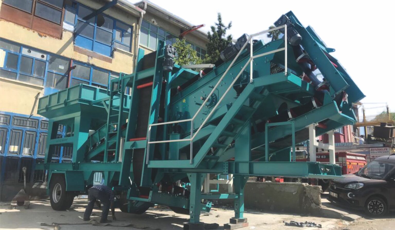 Semi-Mobile Screening Unites – Oyaks Machines